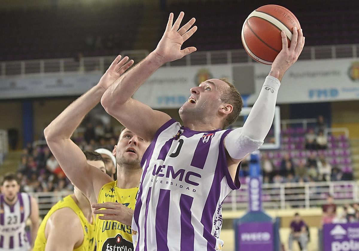 El UEMC Real Valladolid recurre al 'apaga y enciende' para ganar | El Norte de Castilla